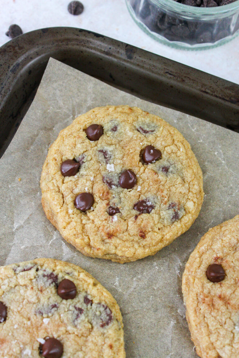 5 ingredient Chocolate Chip Cookies - Taffey Bakery