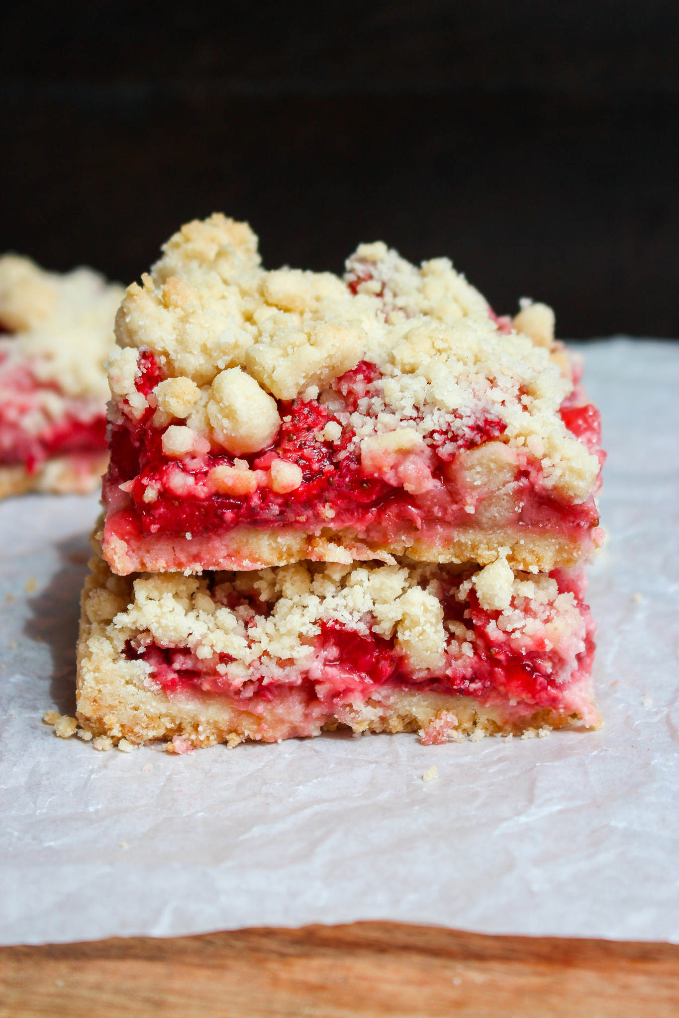 6 Ingredient Strawberry Crumb Bars - Taffey Bakery