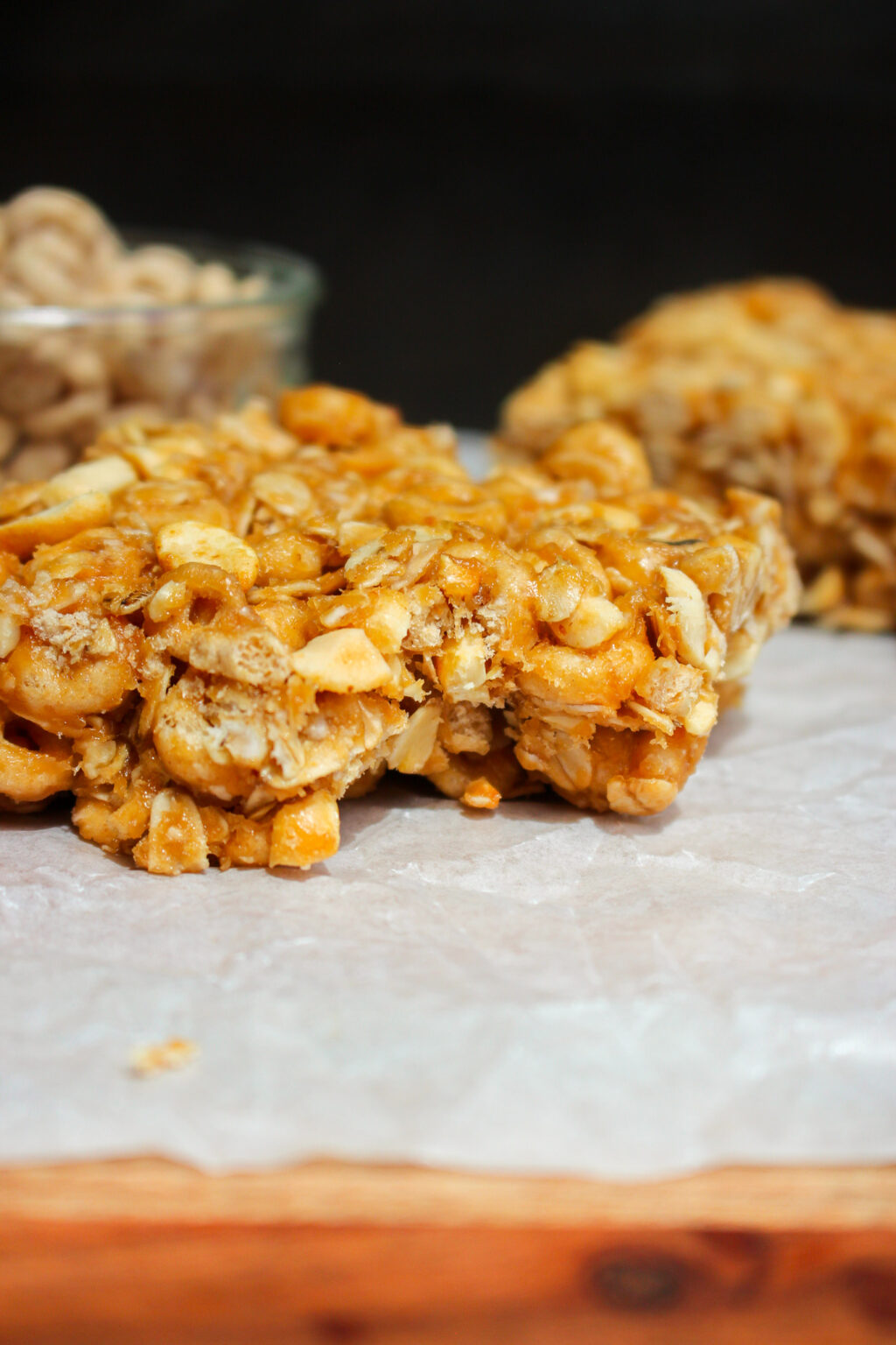4 Ingredient No Bake Cheerio Bars - Taffey Bakery