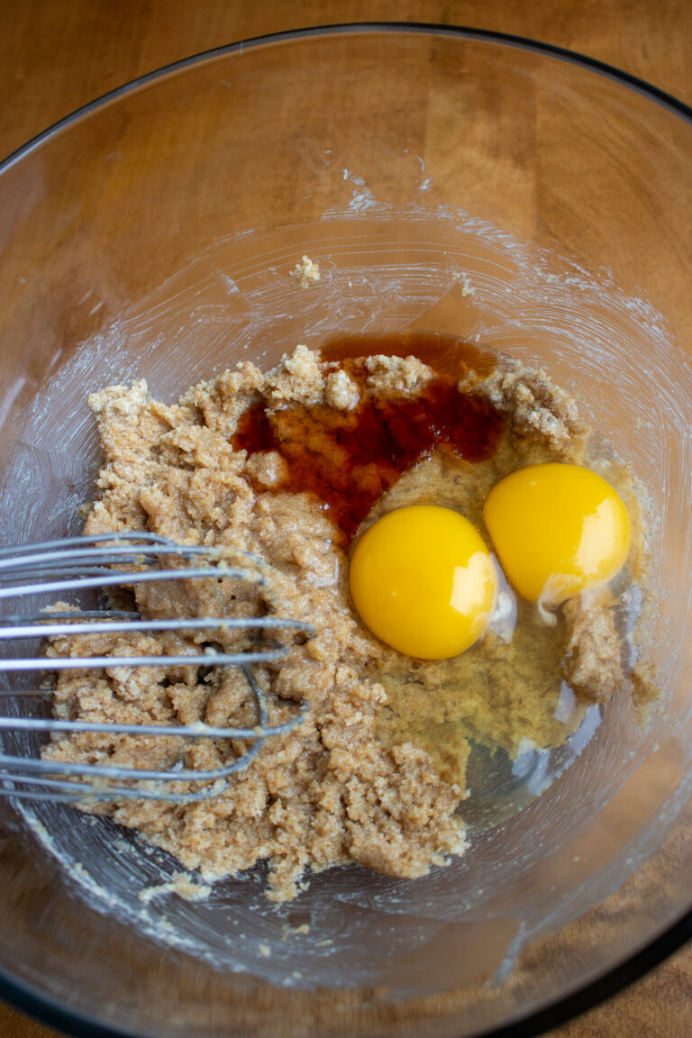 Salted Pistachio Chocolate Chunk Oatmeal Cookies - Taffey Bakery